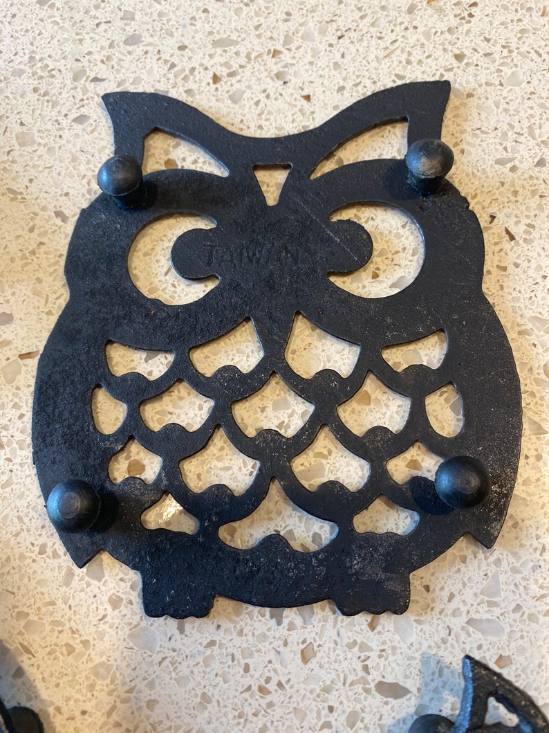 4 Vintage Cast Iron Owl Family Trivets, Cast Iron Trivets, Decorative ...