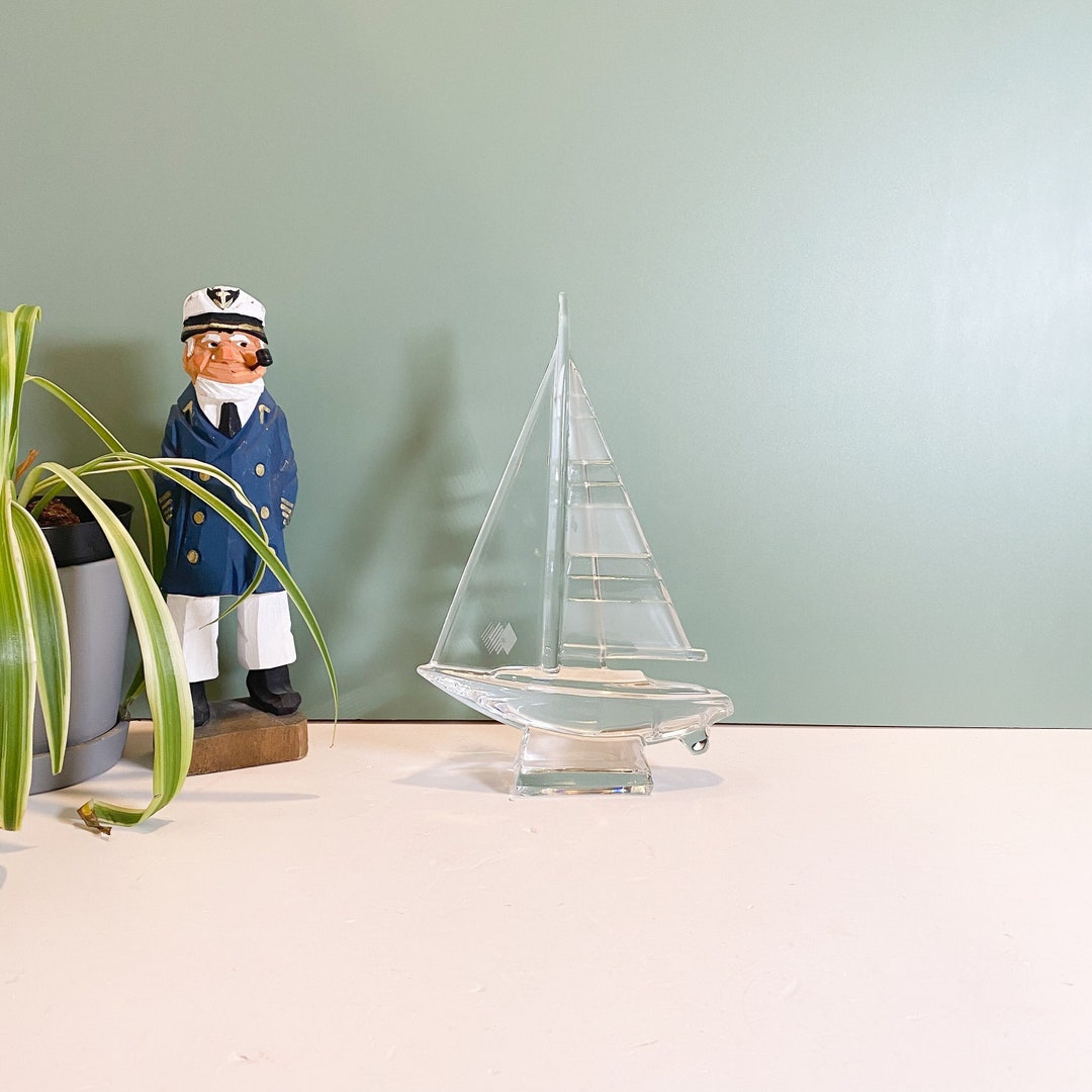 Vintage Art Glass Sailboat Paperweight Sculpture, Paperweight Figurine ...