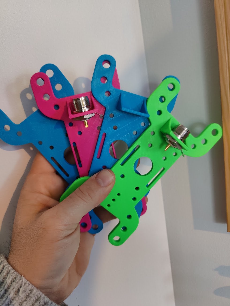 One (1) EFHW Wire Winder With SO-239 Included - HRD Industries ...