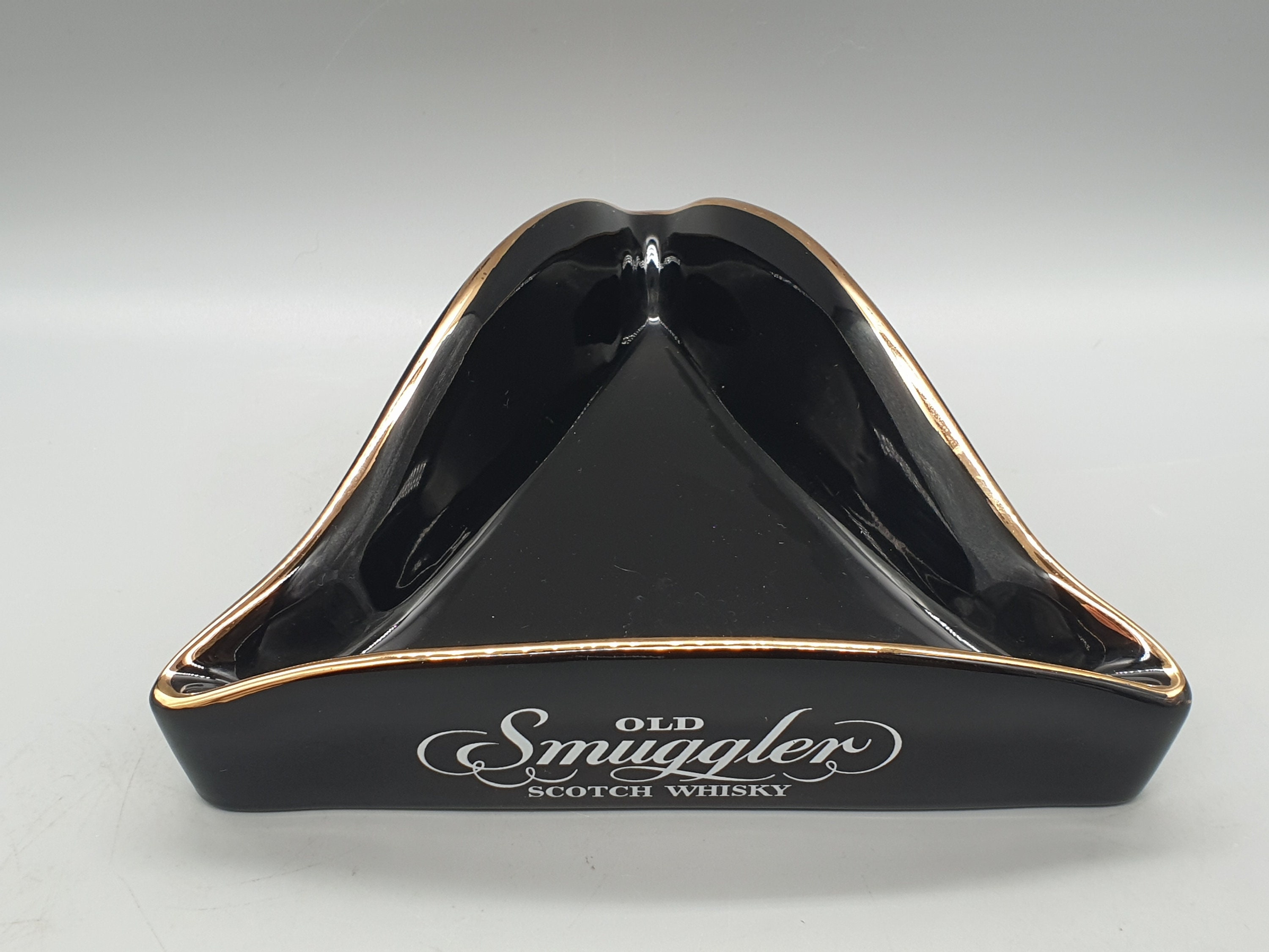 Vintage Wade Pottery London old Smuggler Scotch Whiskey Ashtray Vintage ...