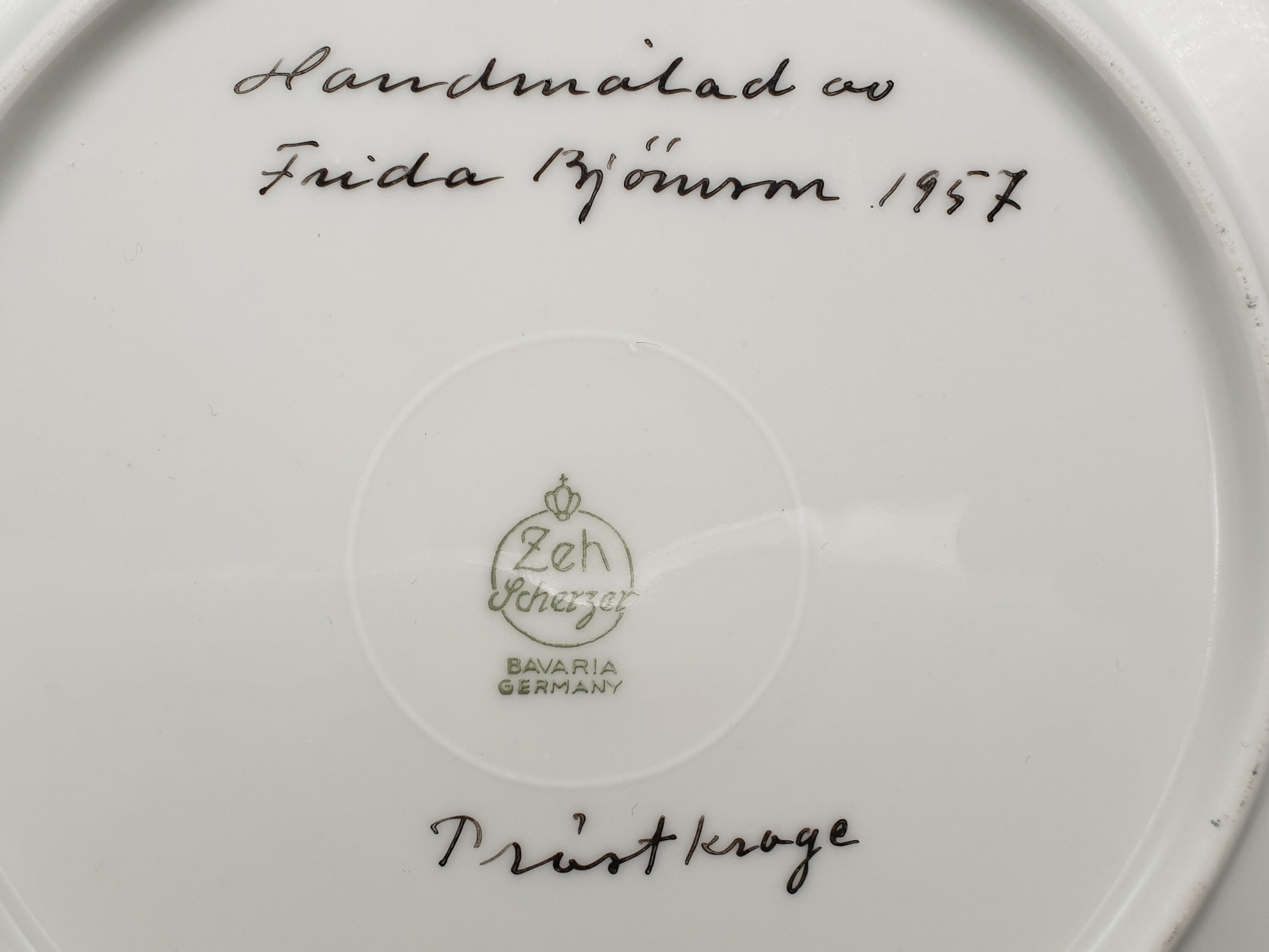 1957 Zeh, Scherzer Bavaria Plate With Gold & Hand-painted Floral Decorations by Frida Björnsson ...
