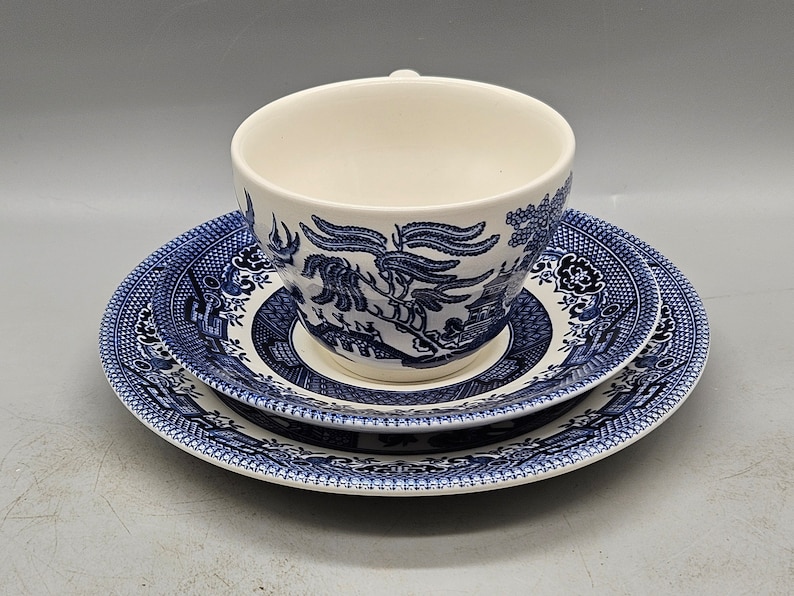 Vintage Churchill England "blue Willow" Earthenware Cup, Saucer ...