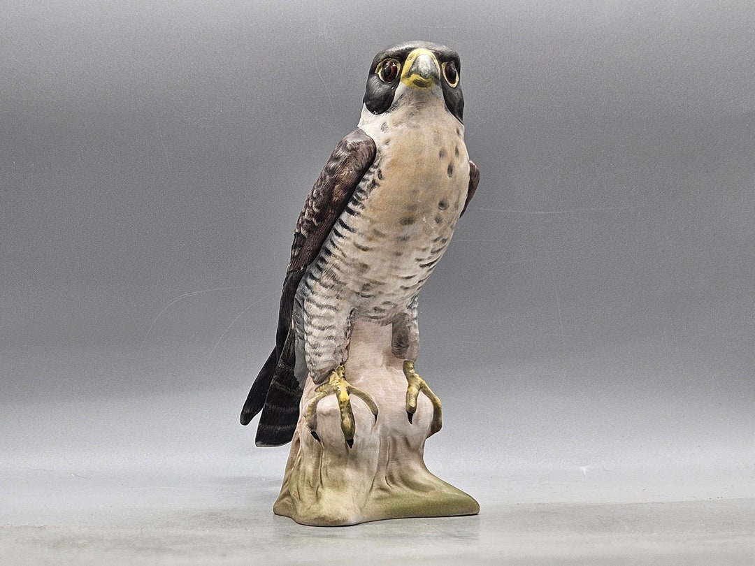 1980s Goebel / Hummel Germany Porcelain Peregrine Falcon Bird Figurine ...