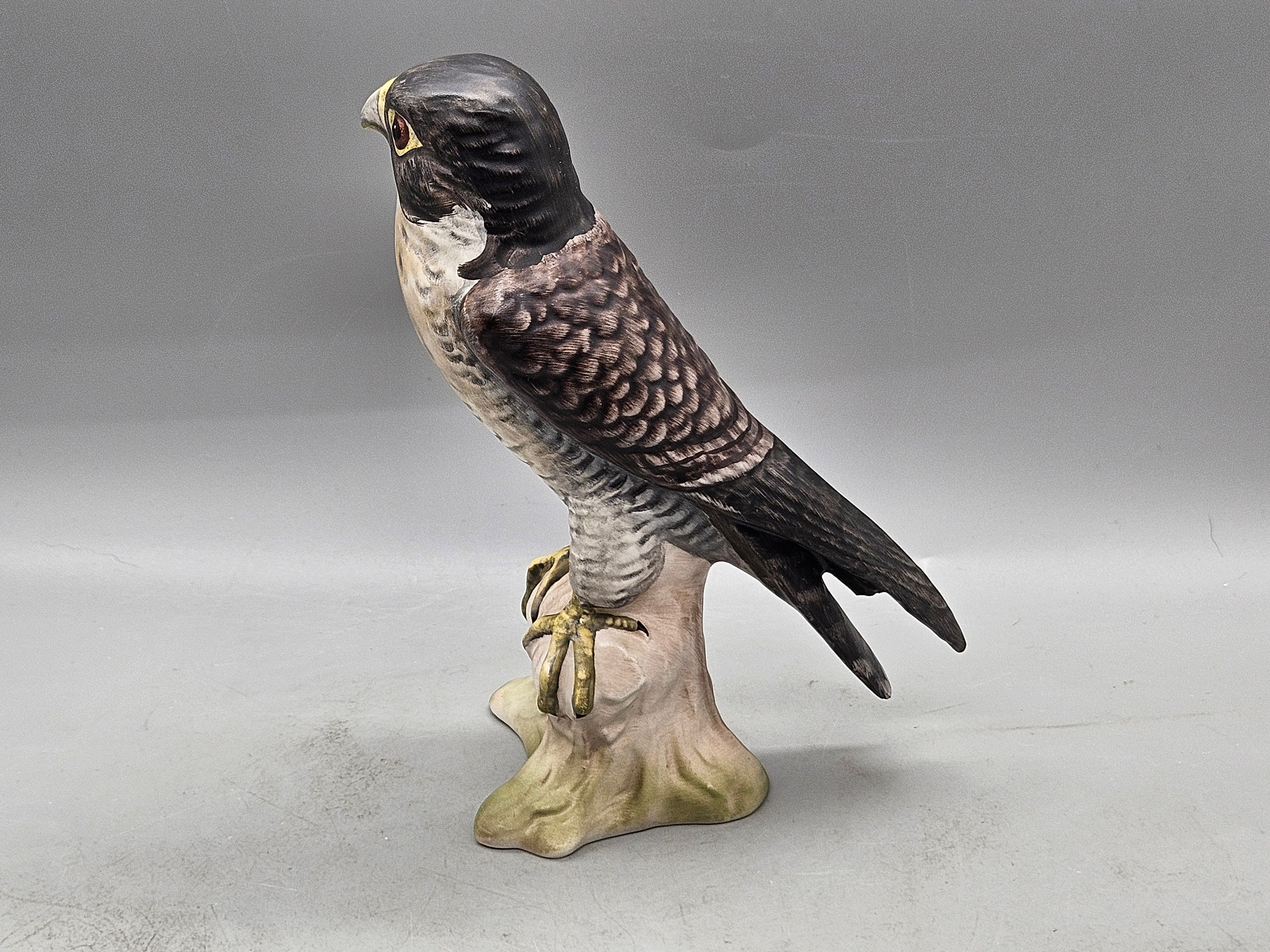 1980s Goebel / Hummel Germany Porcelain Peregrine Falcon Bird Figurine ...