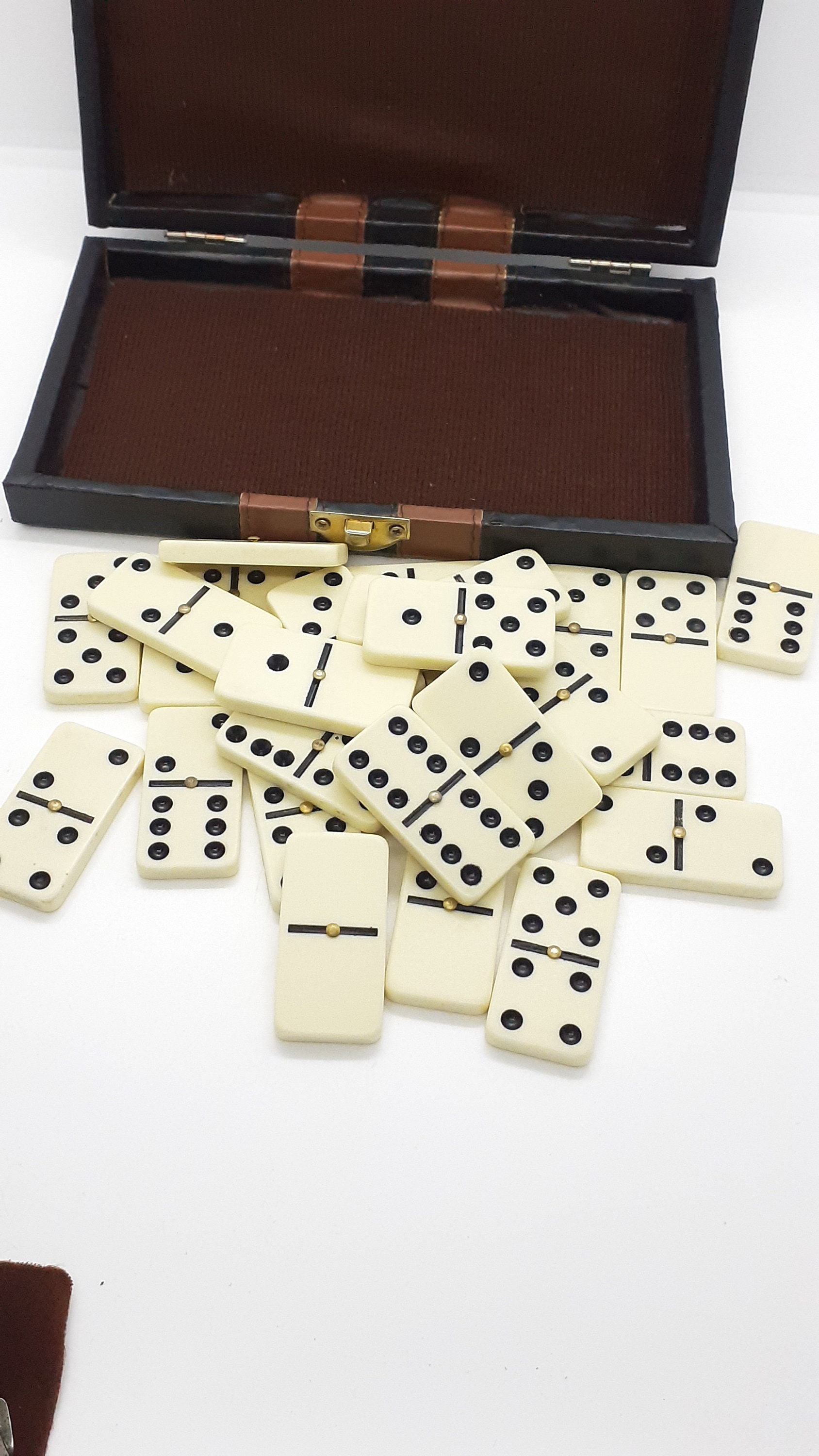 Double Six Set of Dominoes Full Set of 28 in Leatherette Case With ...