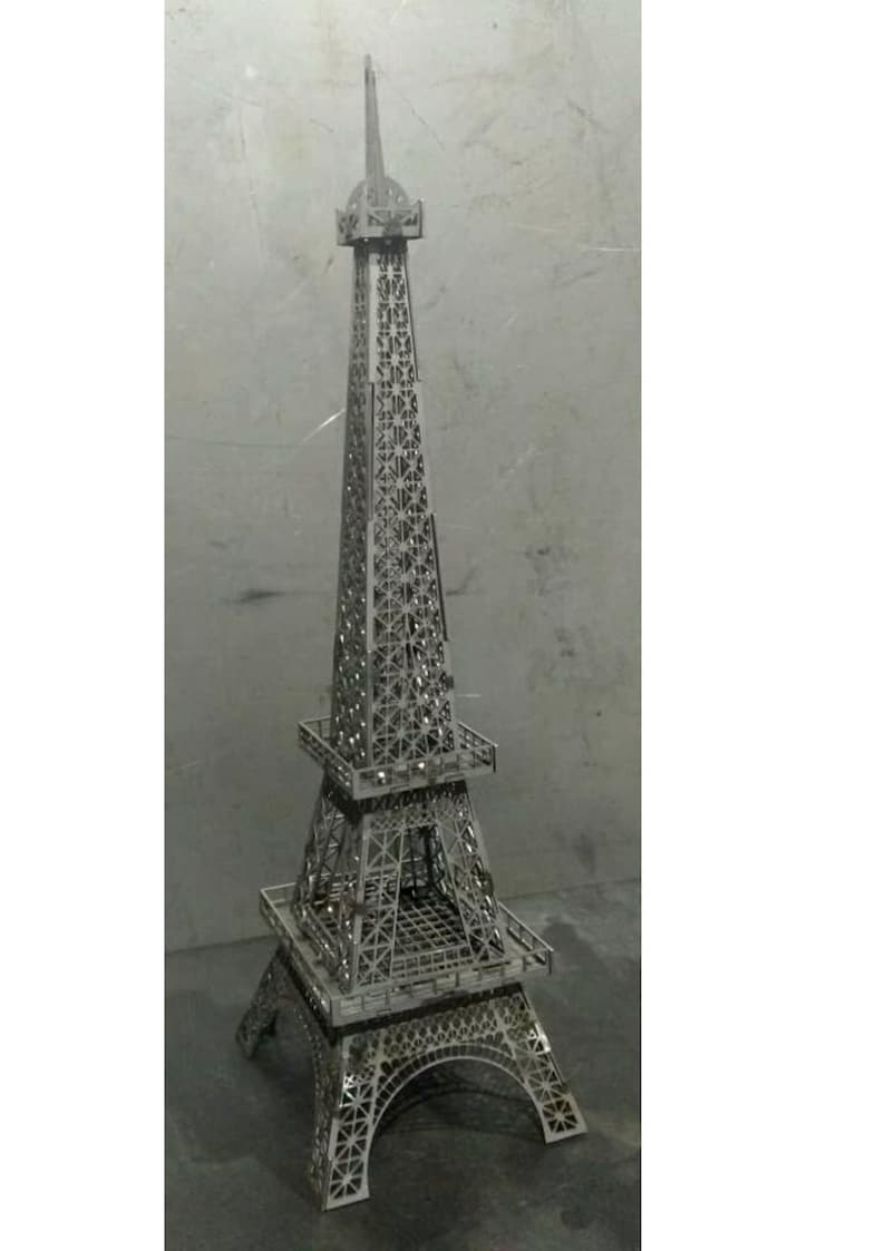 Eiffel Tower as a Desk Decor, Metal Eiffel Tower Replica for Home Decor ...