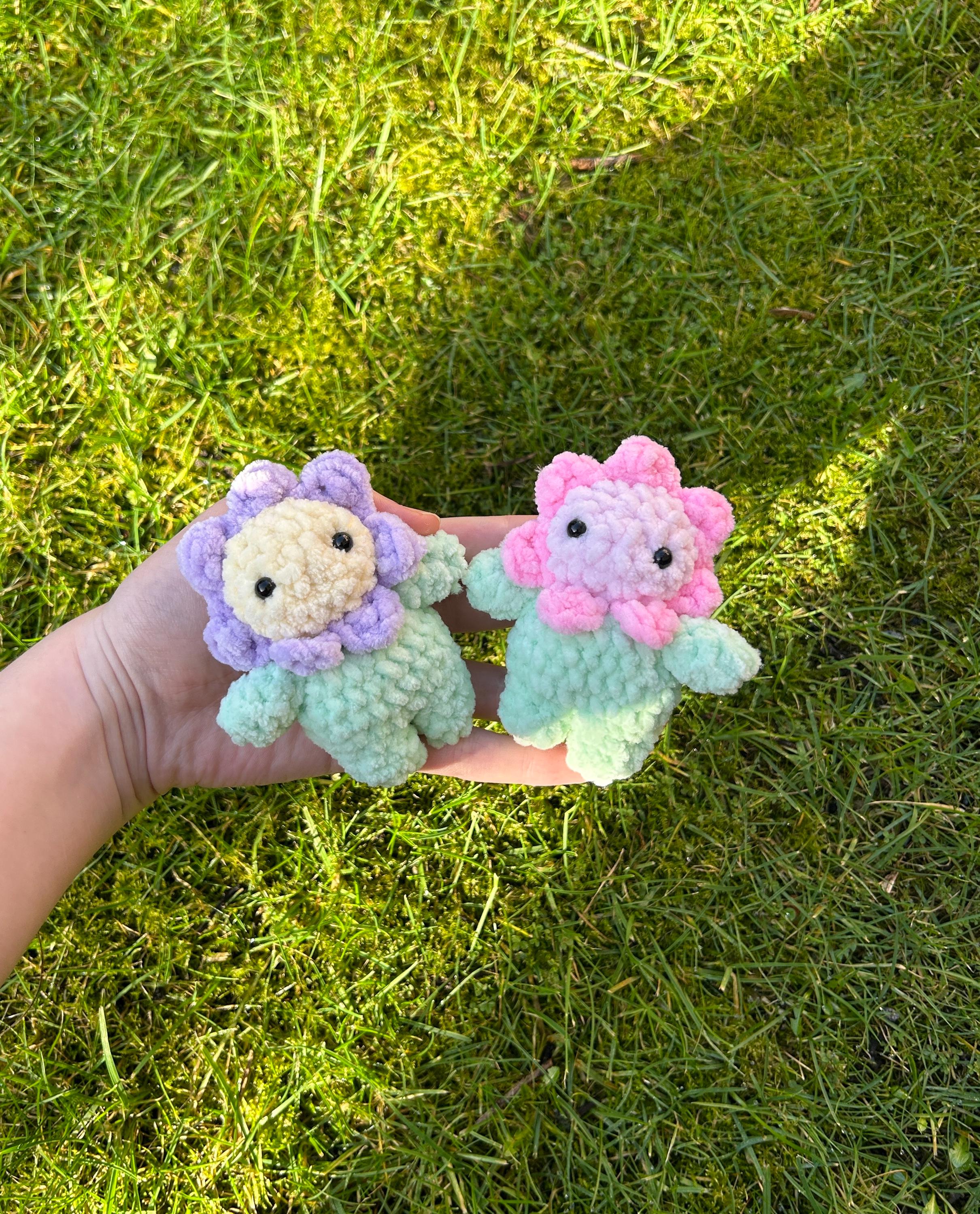 Crochet Baby Flower Pals PATTERN - Etsy
