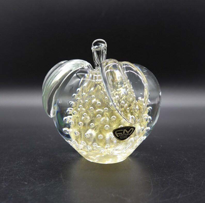 Vintage Glass Apple Paperweight by FM Konstglas RONNEBY Sweden. Hand ...