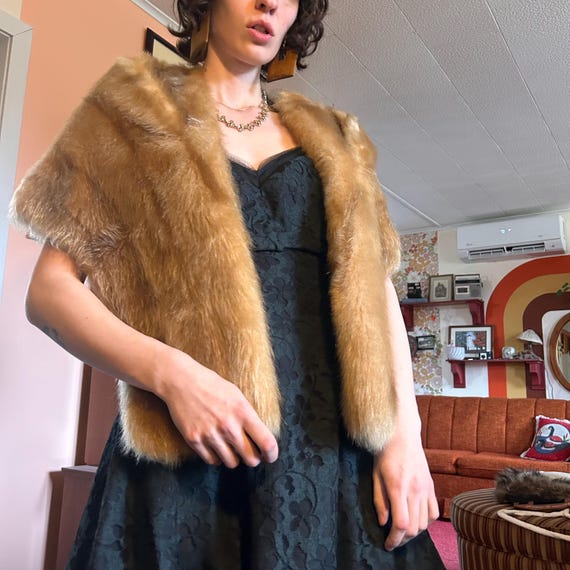 1950s old money MINK Shawl from W. H. Ewing & Son sat… - Gem