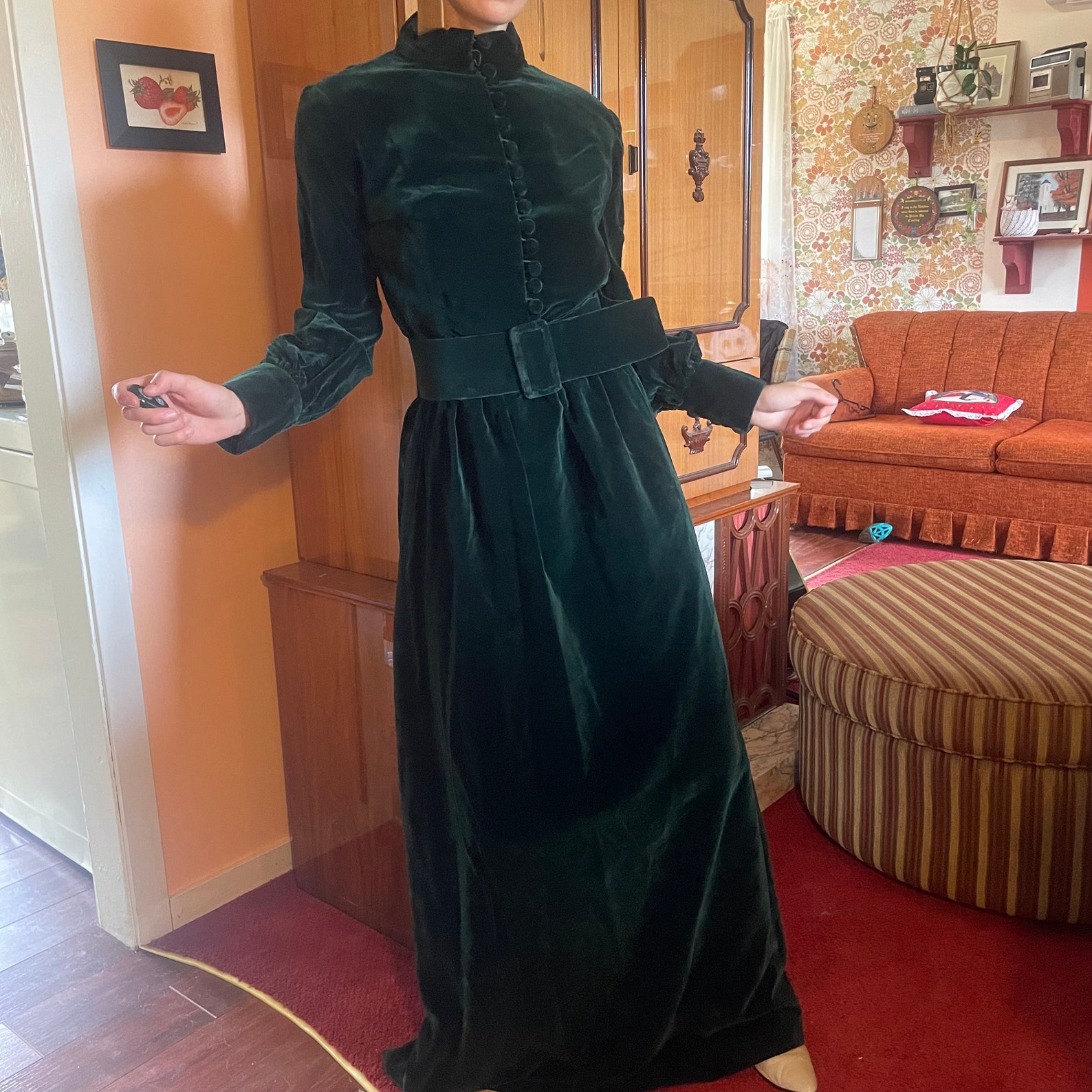 Edwardian Vintage 1960s 70s Replica Green Velvet Victorian Long Sleeve ...