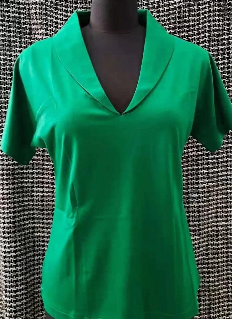 50s 60s Style Retro Plain Green Stretch Top With a Small Neat Collar ...
