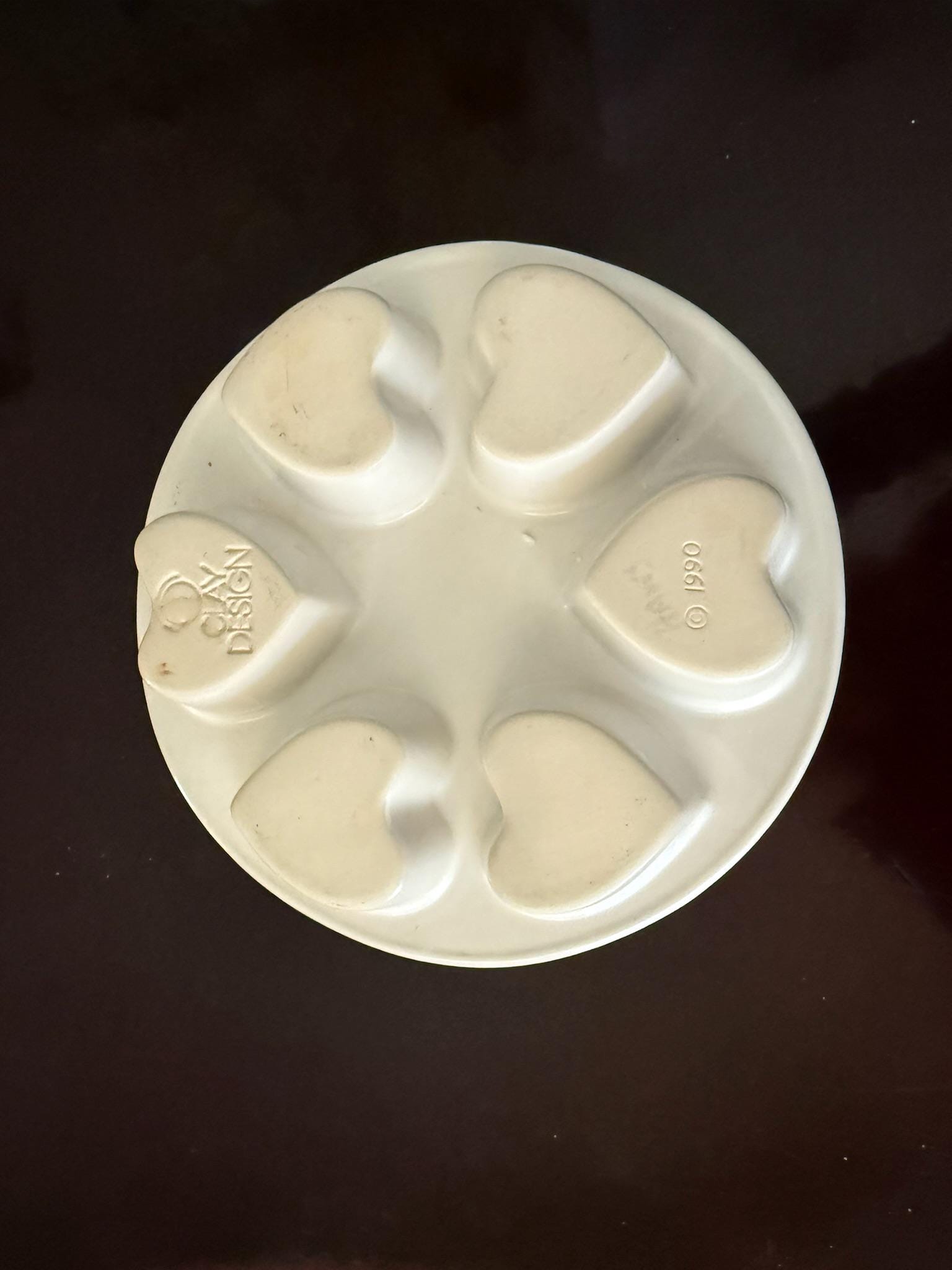 Round Heart Muffin Tin With Flowers and Bow ~ 1990s Ceramic Clay Design ...