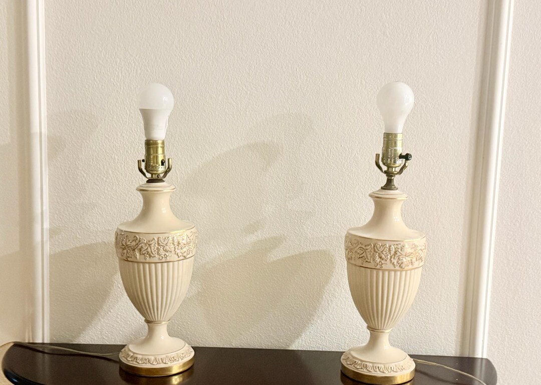 Pair of Vintage (1930-1960) Wedgewood Creamware Table Lamps ~ Edme Vine ...