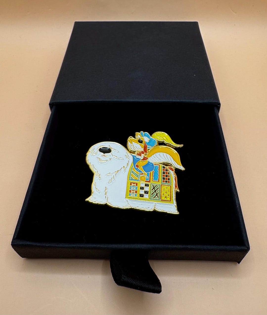 Labyrinth-inspired Enamel Pin – Colorful Sir Didymus & Ambrosius Pin - Etsy