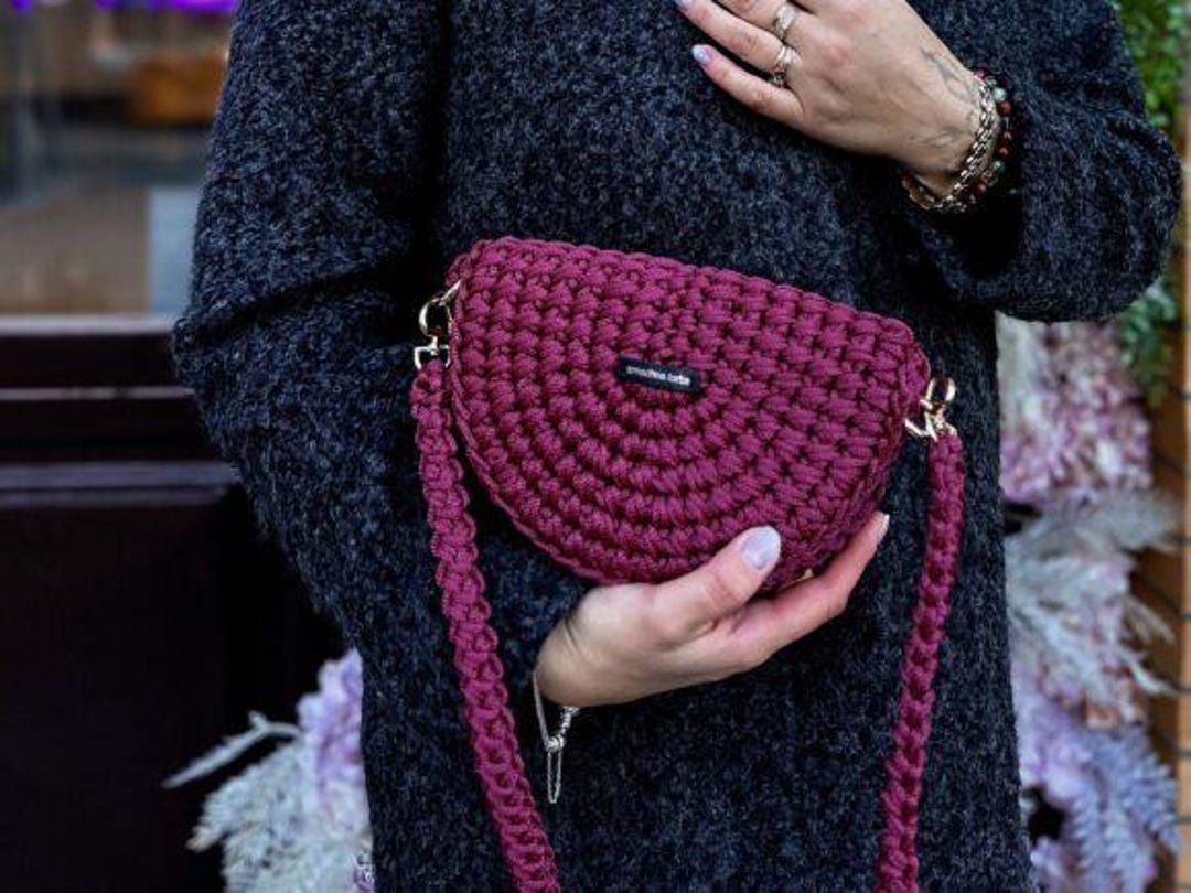 Crochet Half Moon Bag Pattern | PDF + Video Tutorial | Easy Crochet ...