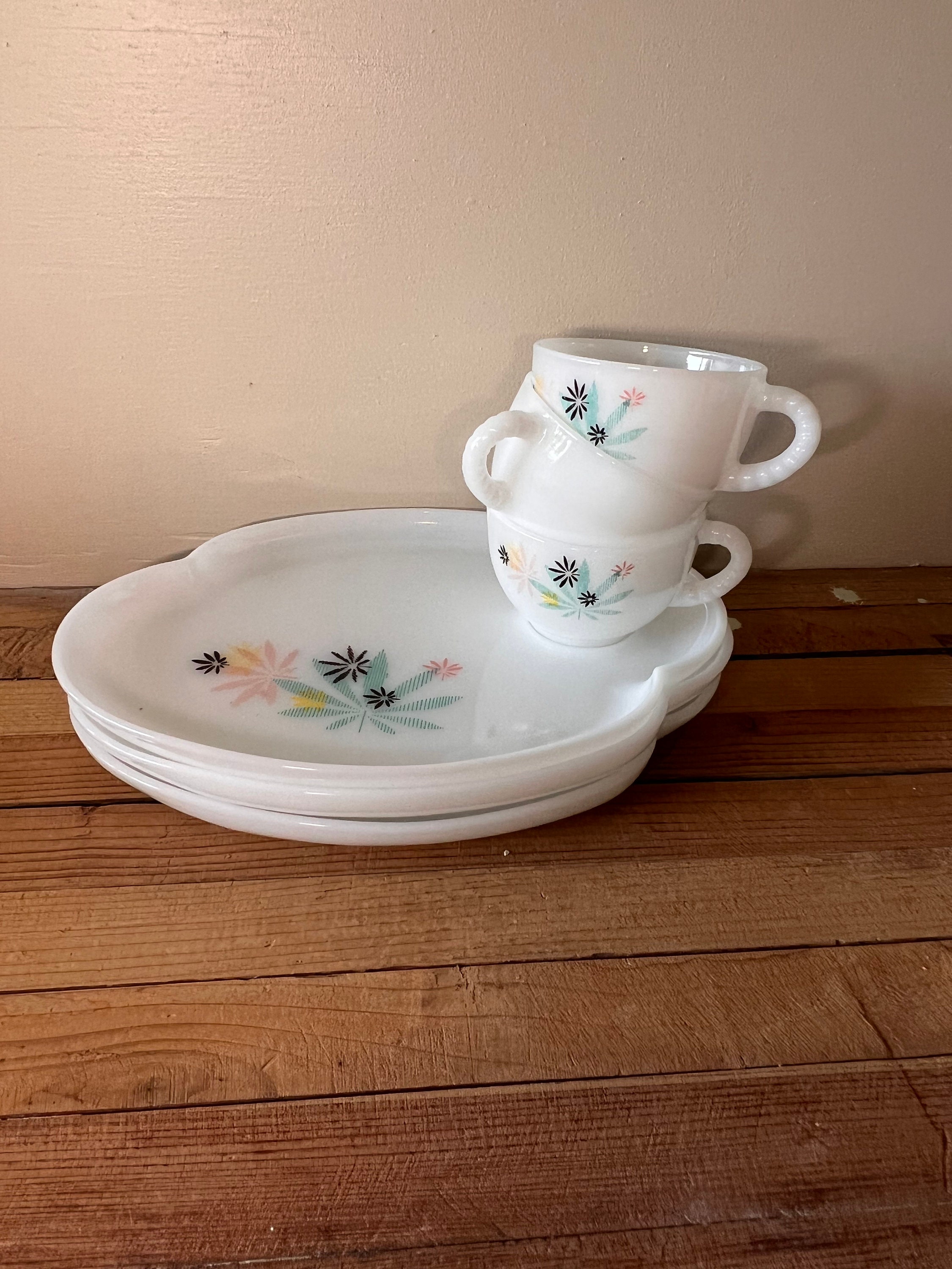 Atomic Federal Glass Patio Snack Luncheon Set - Etsy