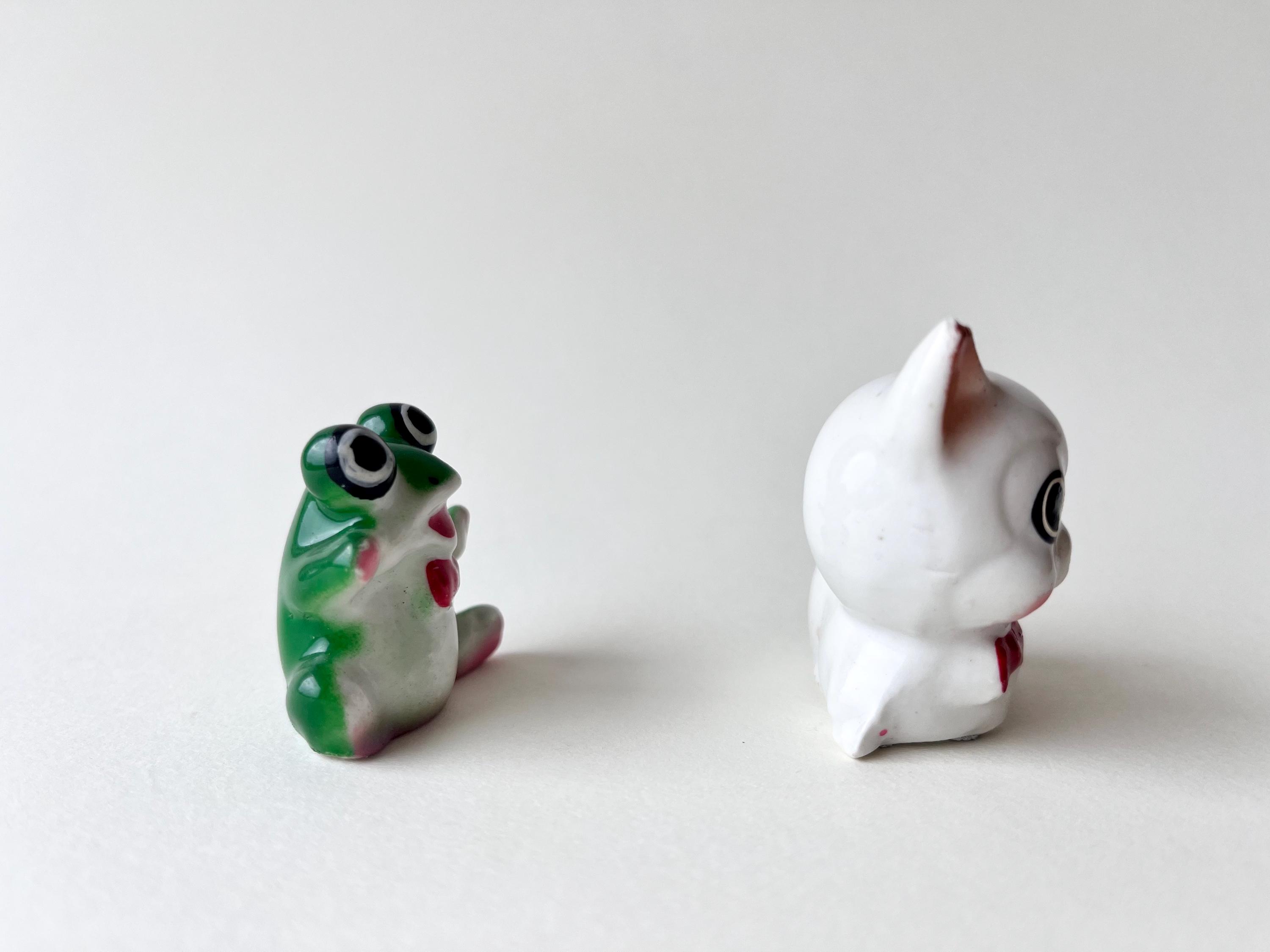 Tiny Vintage Anthropomorphic Pig and Frog Figurines Hand Painted Kitsch ...