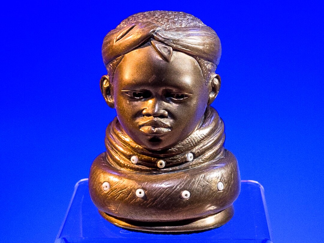 Small Bronze Bust of Ndebele Girl by Casper Darare - Etsy