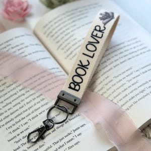 Book Lover Wristlet Keychain, Bookish Gifts - Etsy