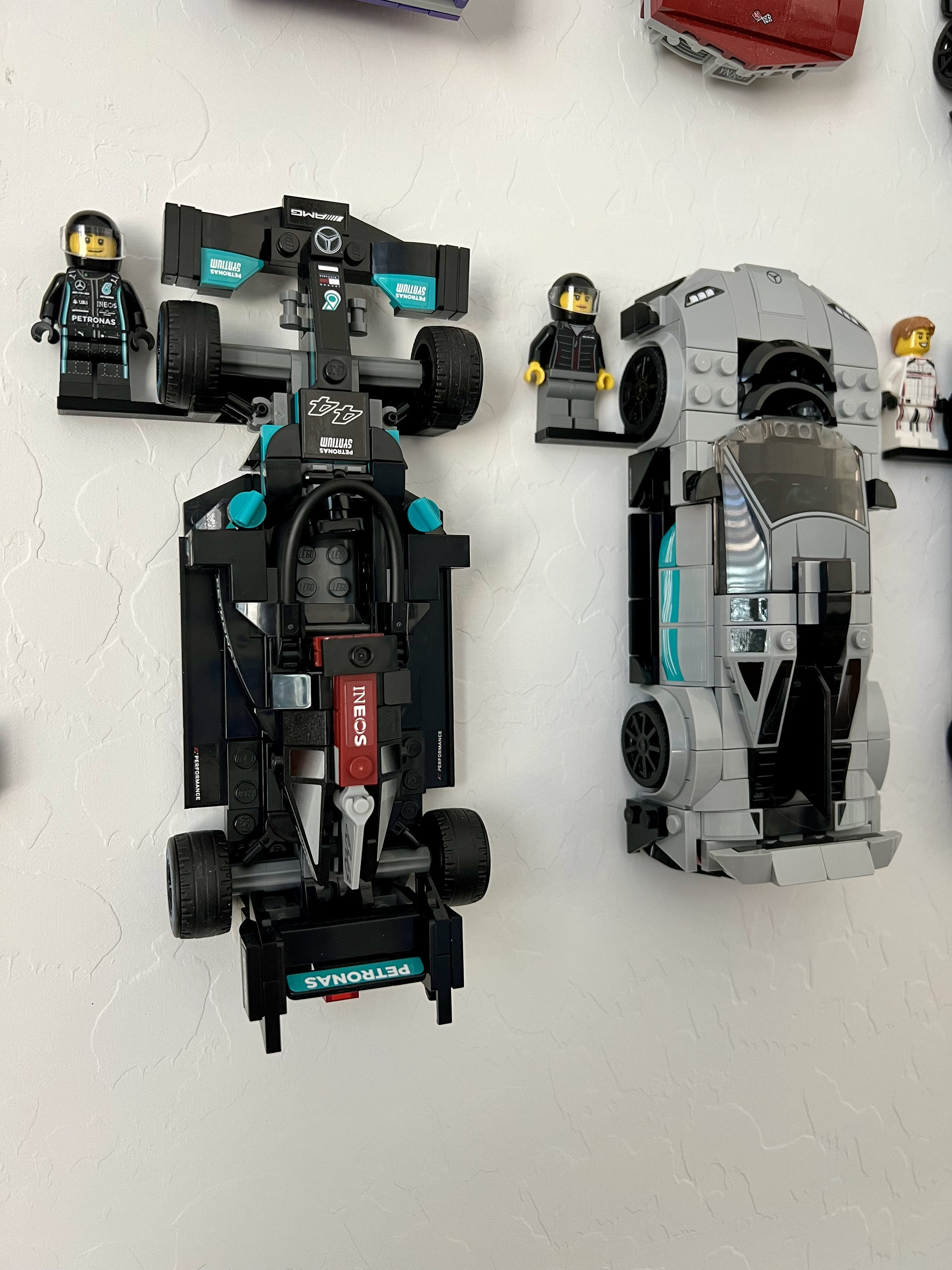 Wall Mount for Brick Cars and Figure (8-stud wide; 2020-Now)