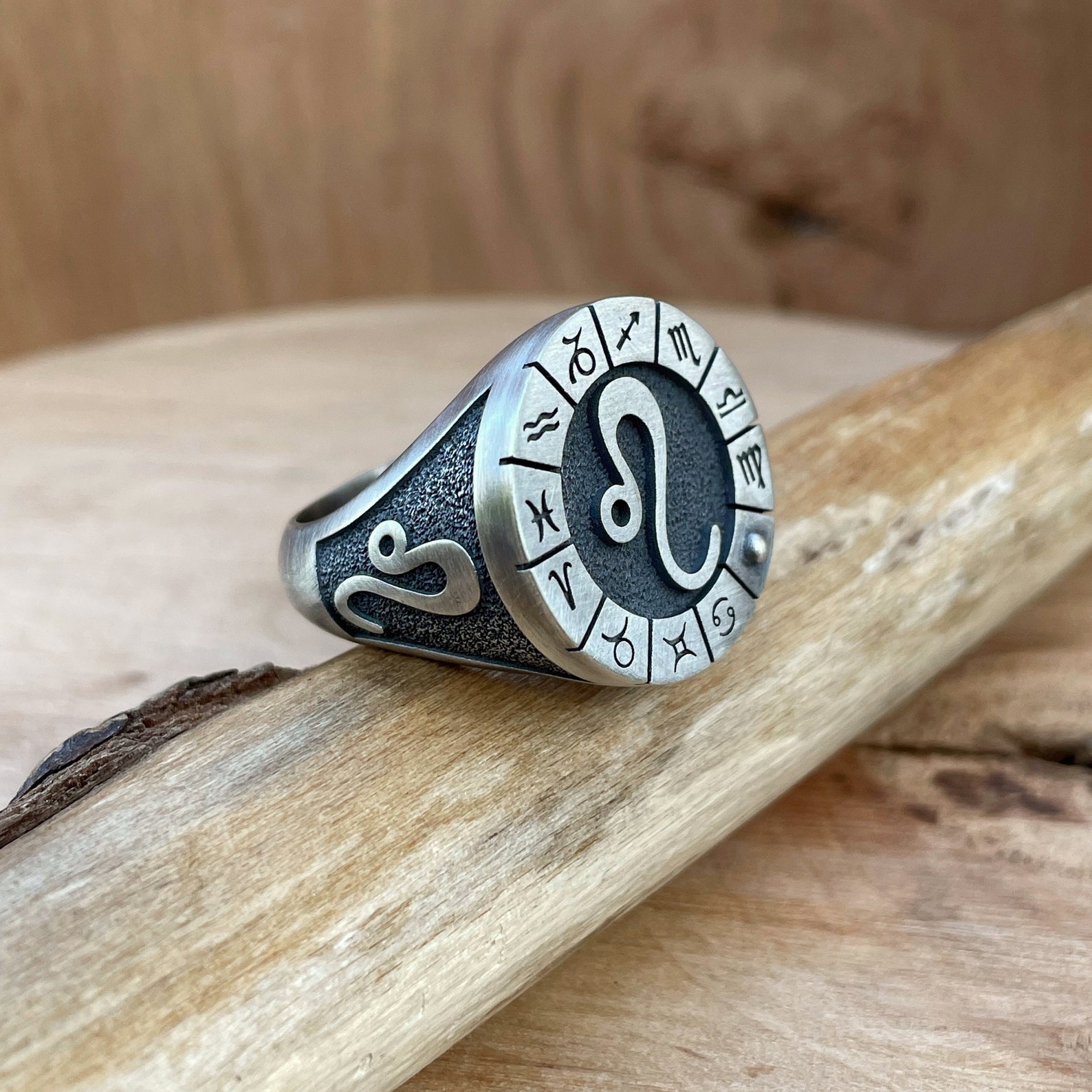 Leo Engraved Sterling Silver Signet Ring: Zodiac Lion Jewelry - Etsy
