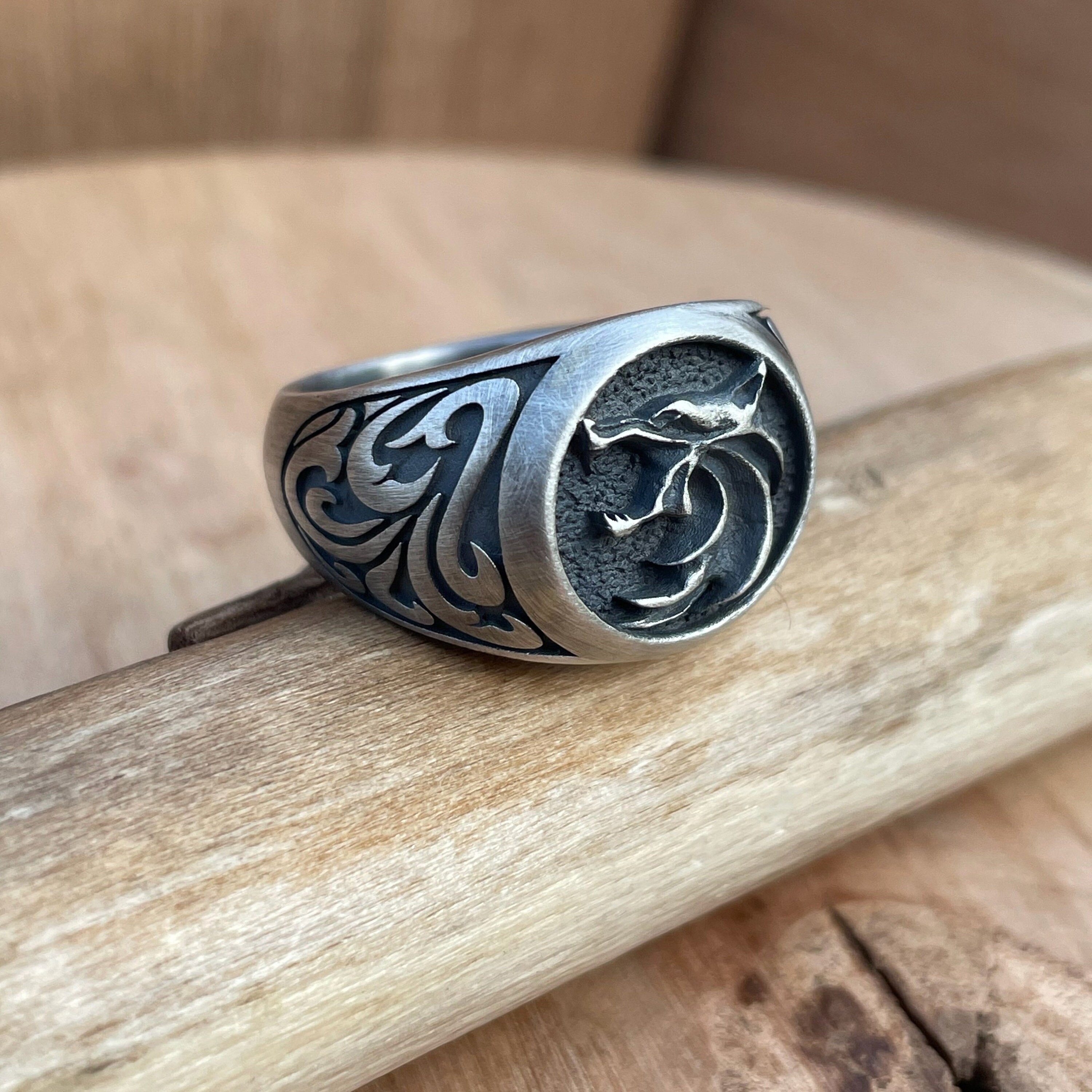 Witcher Wolf Sterling Silver Ring: Men's Fantasy Medallion - Etsy