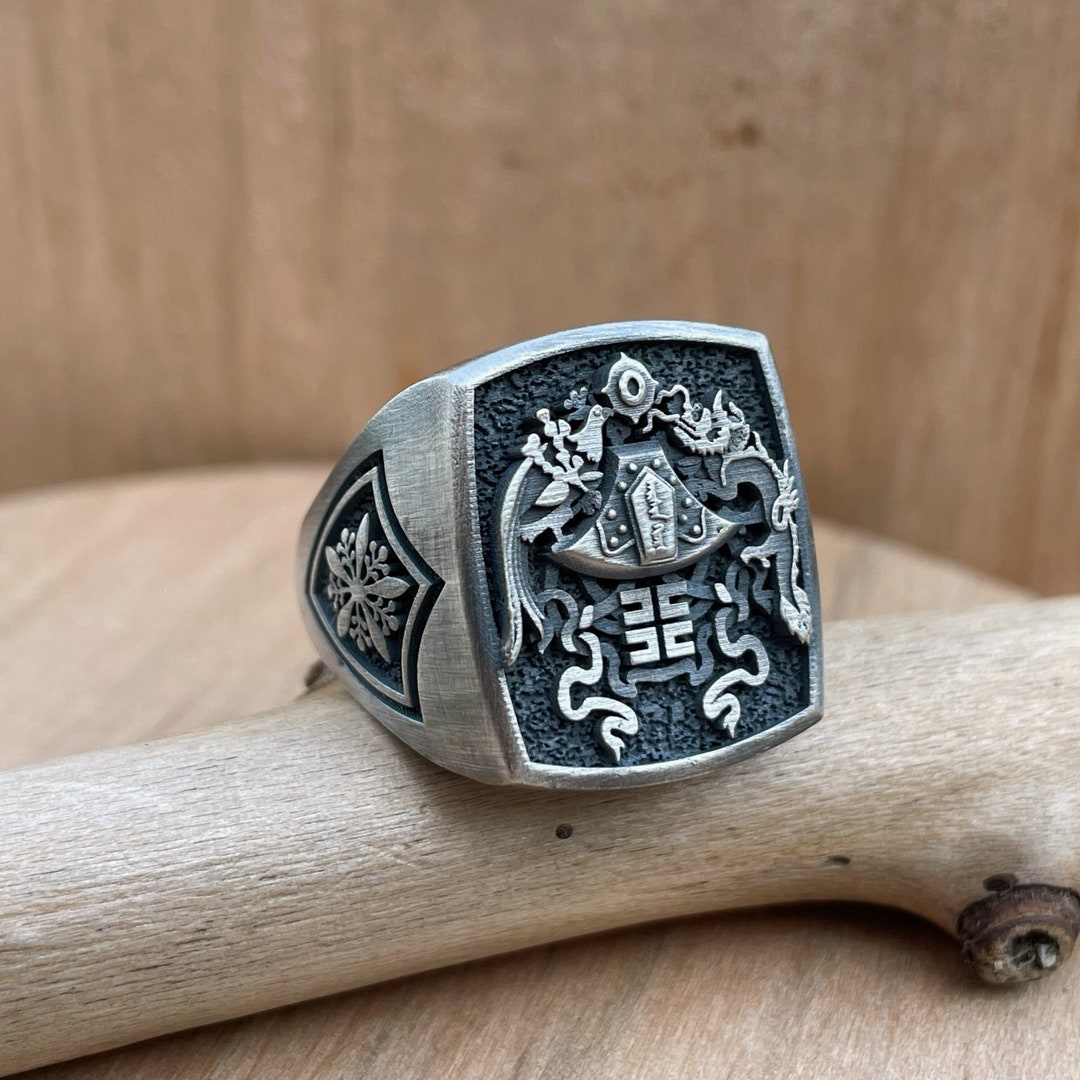 Custom Signet Ring Men - Silver Coat of Arms Ring -unique Signet Rings ...