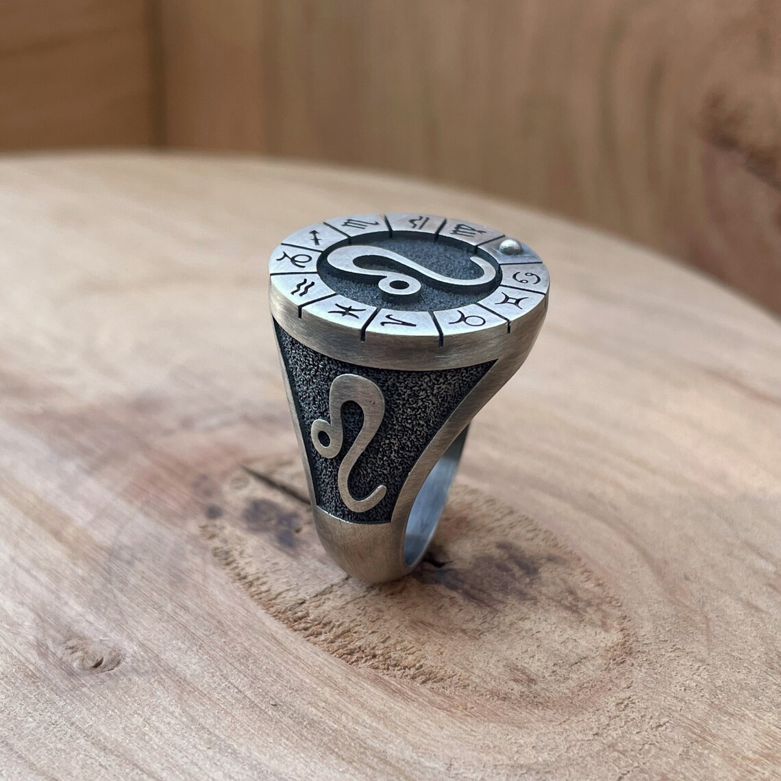 Leo Engraved Sterling Silver Signet Ring: Zodiac Lion Jewelry - Etsy