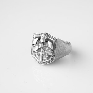 Mens Crusader Knight Signet Ring: Handmade Sterling Silver Templar ...