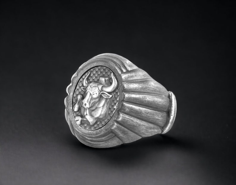 Taurus Pinky Signet Ring for Men Oxidized Zodiac Sign Signet - Etsy