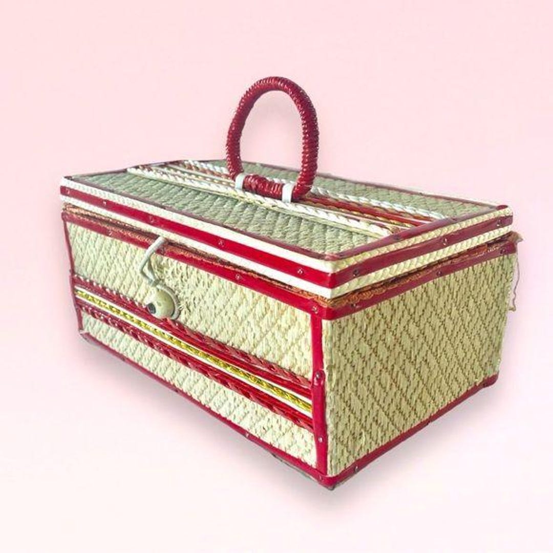 Vintage Straw Red Satin Lined Straw Woven Sewing Box - Etsy