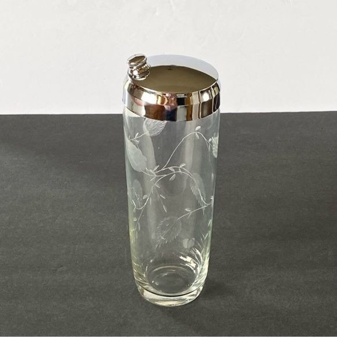 Vintage Mid Century Oversized Etched Glass Floral Cocktail Shaker 11 ...
