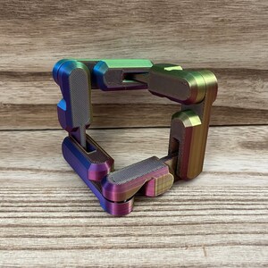 3D Printed Infinity Flip Fidget Custom Color | Flexible Sensory Desk ...