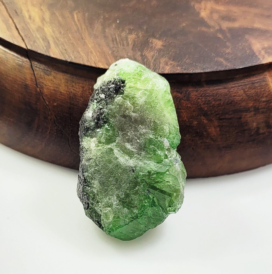 145 CT Breathtaking Natural Tsavorite Garnet Specimen Rare Garnet Row ...