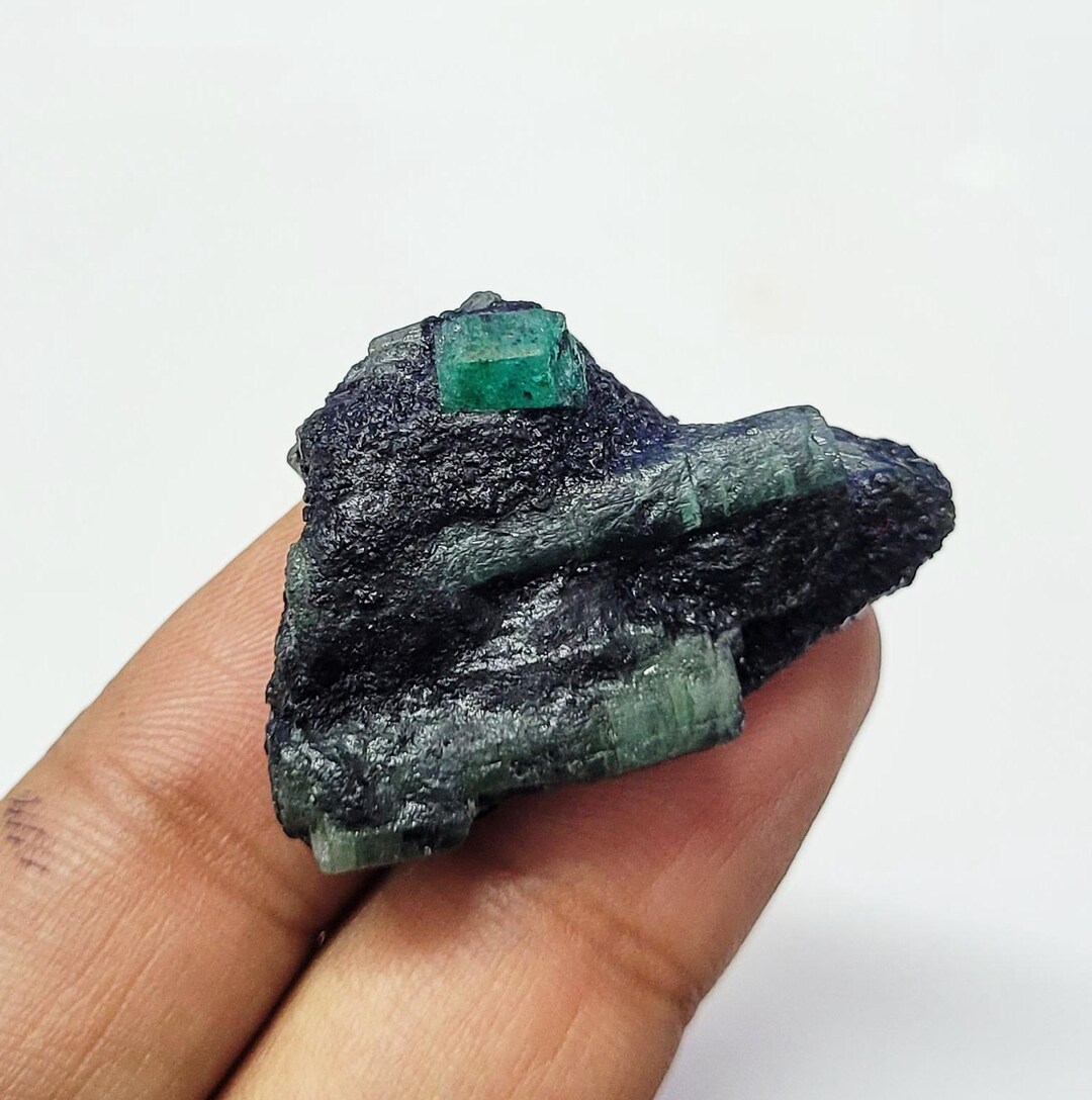 73 Ct Natural Zambia Emerald Matrix Rough 37x30x14 Mm Emerald Specimen ...
