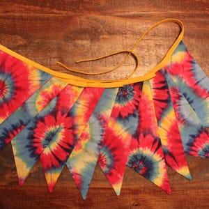 Tie Dye Bunting Garland, Retro Hippie Party Decor, Groovy 60s 70s ...