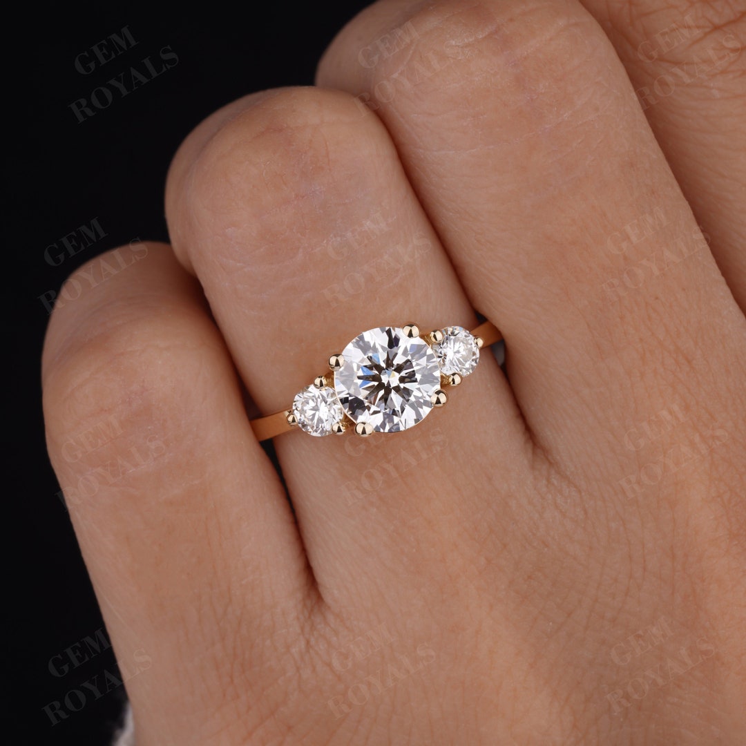 IGI Certified Round Three Stone Diamond Engagement Ring FG/VS Lab Grown ...