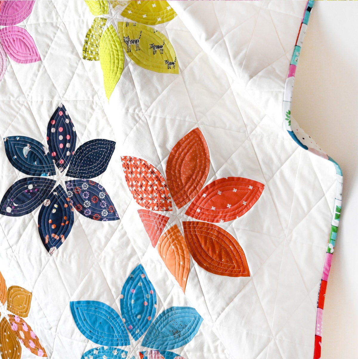 Daisy Star Quilt Pattern: Modern Design, Fat Quarter Friendly (PDF ...
