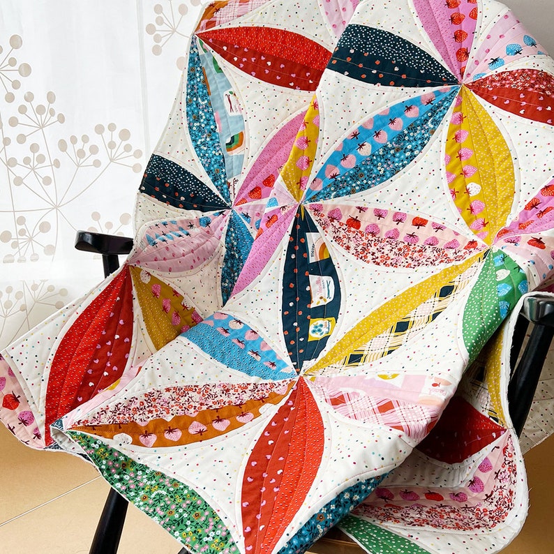 Avant Garden Quilt Pattern: Modern Daisy Patchwork, Fat Quarter & Jelly ...