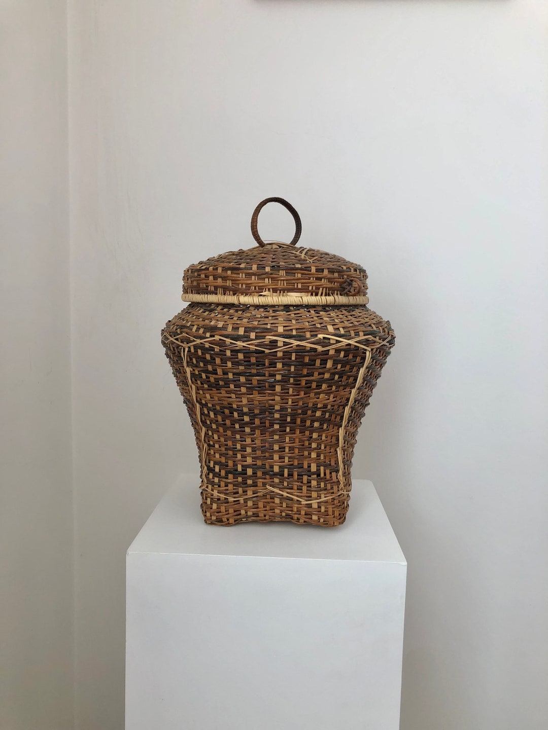 Vintage Asian Wicker Storage Baskets With Lid, Decorative Modern Rustic ...