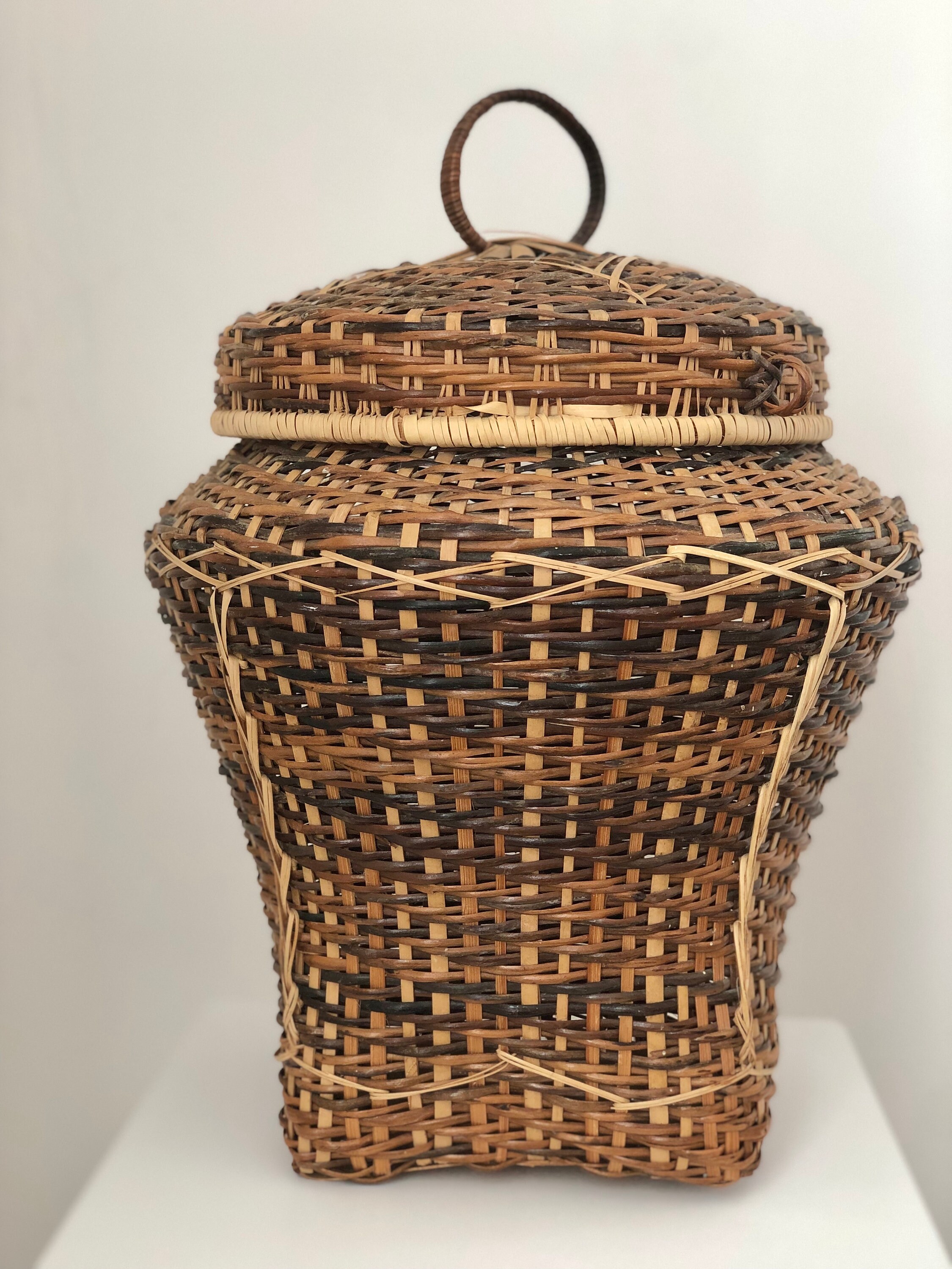 Vintage Asian Wicker Storage Baskets With Lid, Decorative Modern Rustic ...