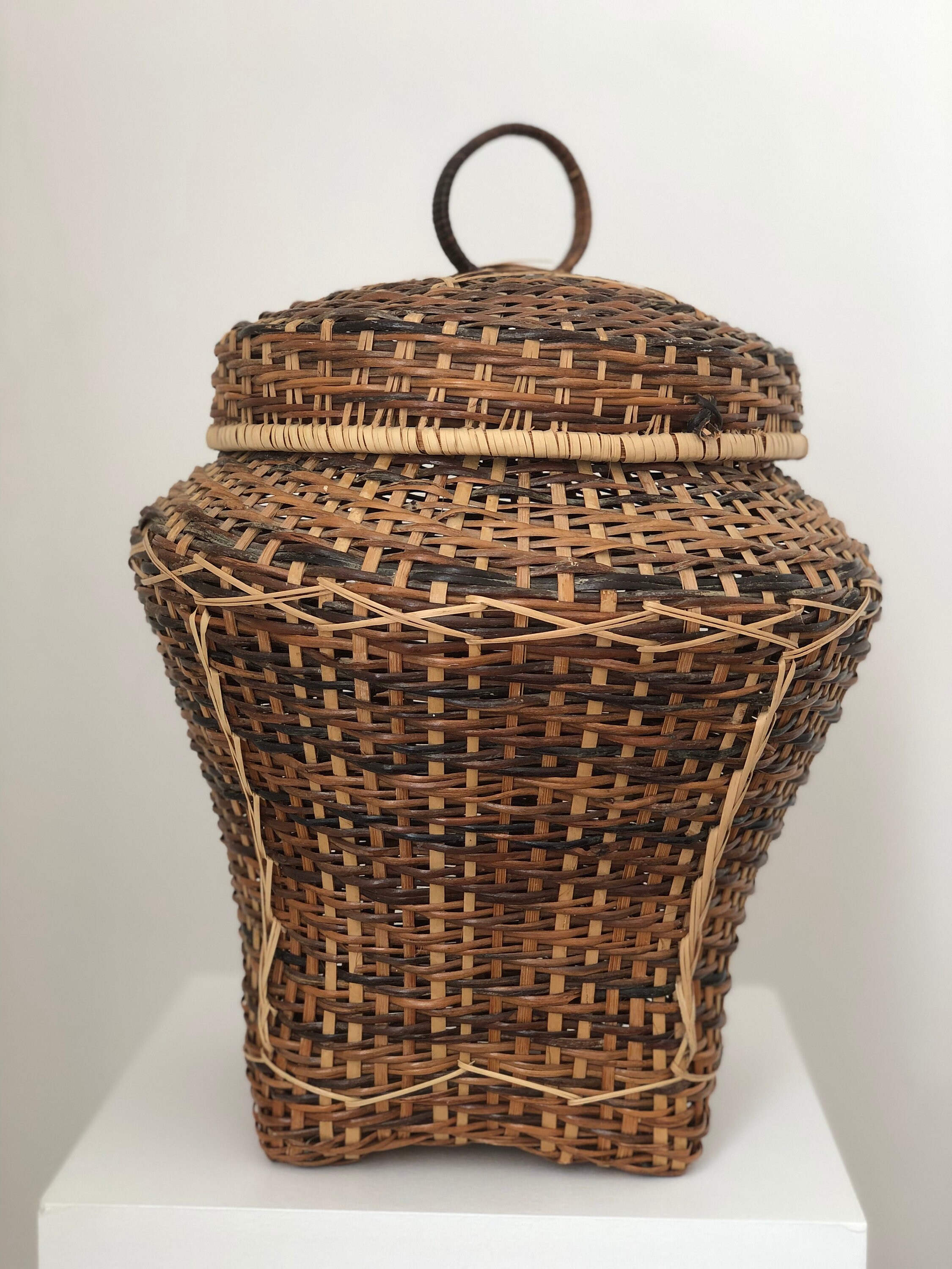 Vintage Asian Wicker Storage Baskets With Lid, Decorative Modern Rustic ...