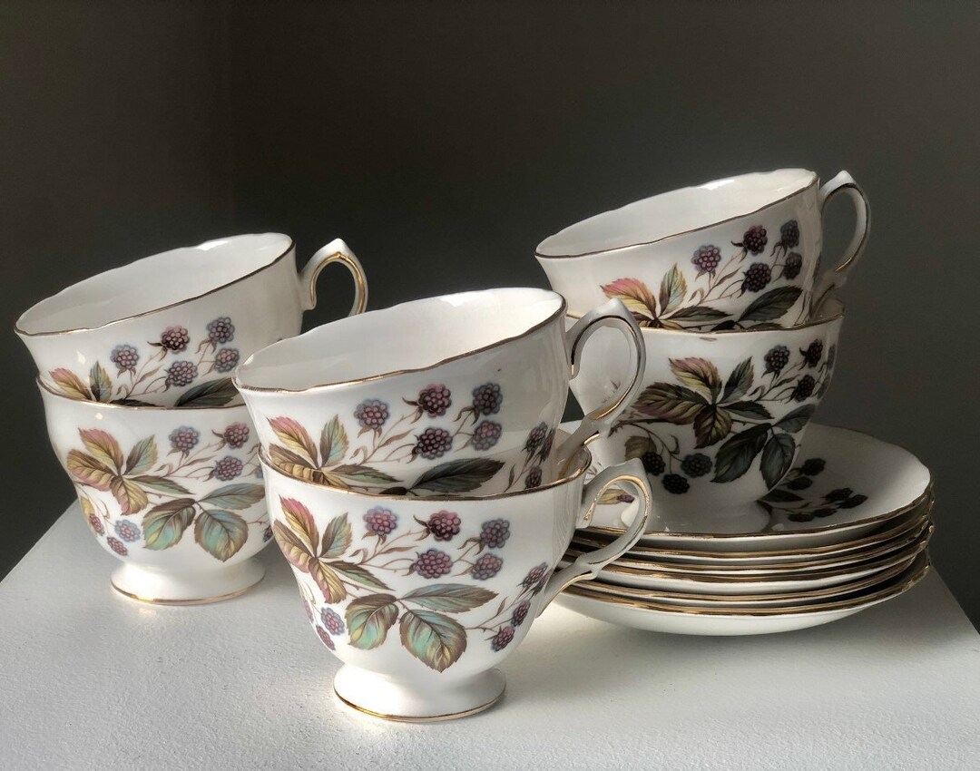 Vintage Set of 6 Tea Cups & Saucers Crown Royal Tea Set Red - Etsy