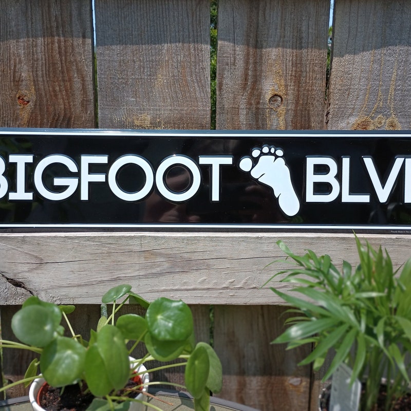 Bigfoot Metal Sign - Etsy