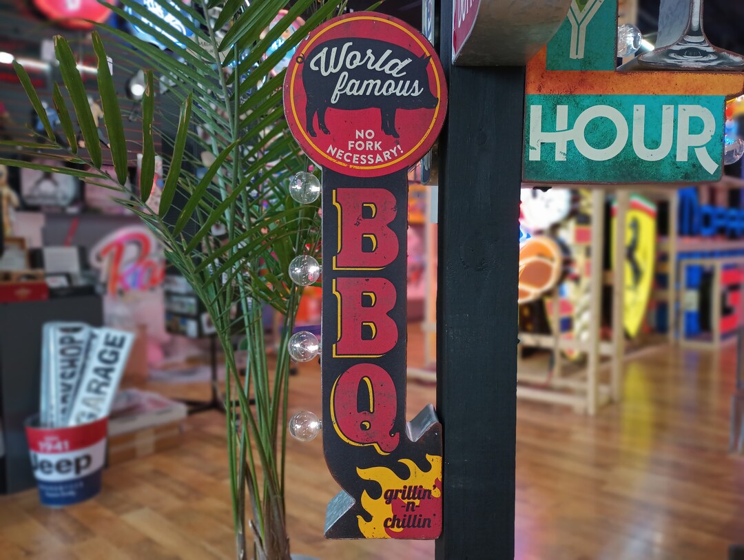 World Famous BBQ LED Sign Marquee Style Sign Unique Kitchen Decor for ...