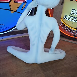 420 Smoking Alien Statue Sitting Alien Statue Smoke Shop Decor Funny ...