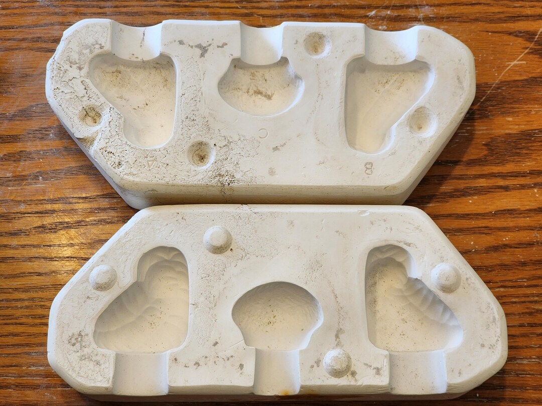 Vintage Slip Cast Mold- Ceramic- Sleeping Bunny Legs and Tail- Donas - Etsy