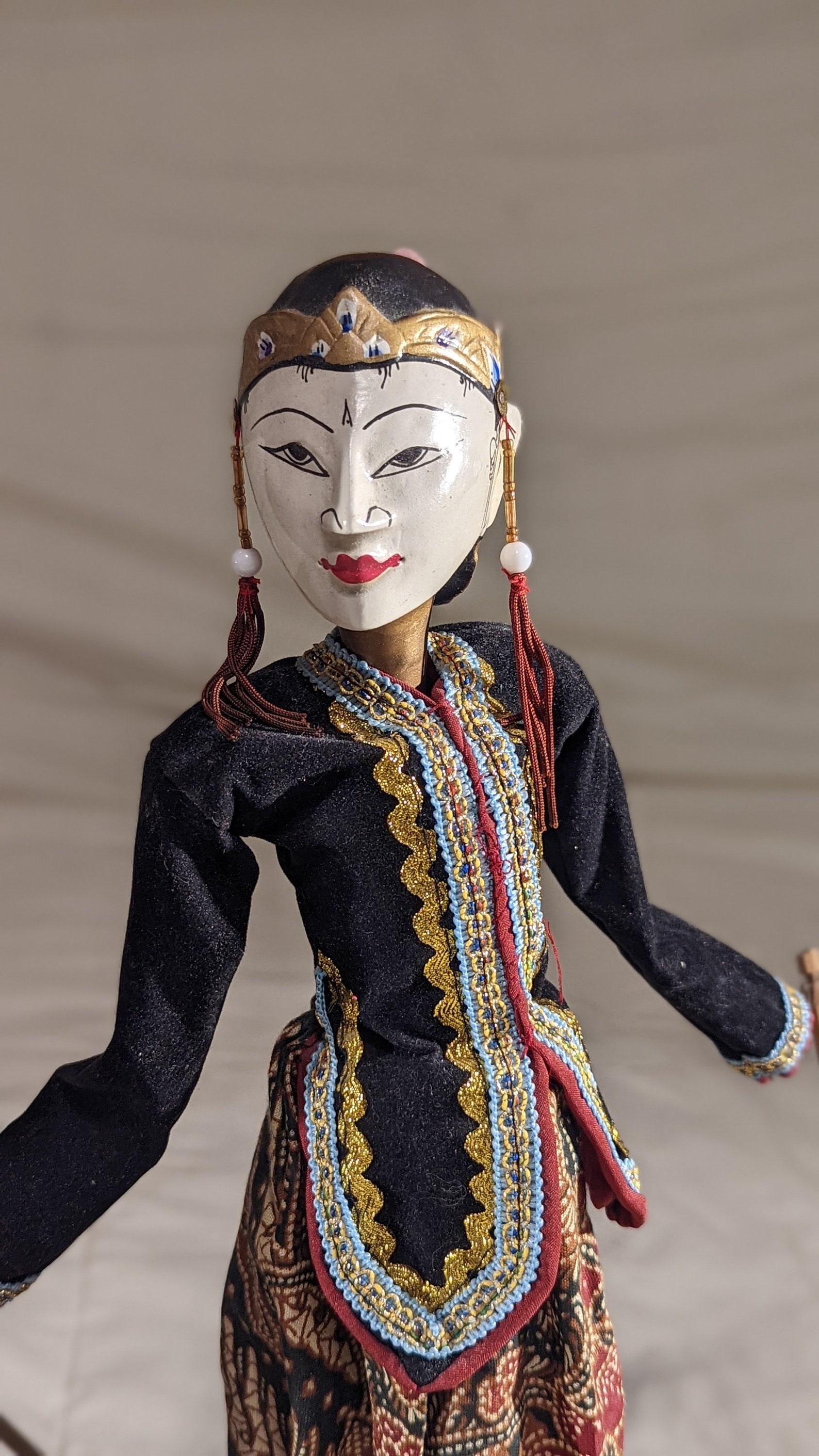 Handmade Wayang Golek Wooden Stick Puppets From Java Indonesia Set of 2 ...