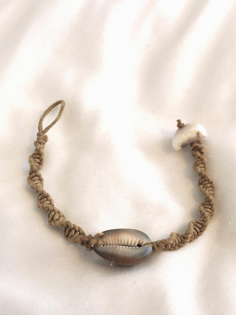 Macrame Cowry Shell Bracelet - Etsy