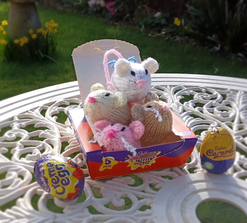 Little Mouse Family Creme Egg Cover Knitting Pattern DK Gift Charity ...